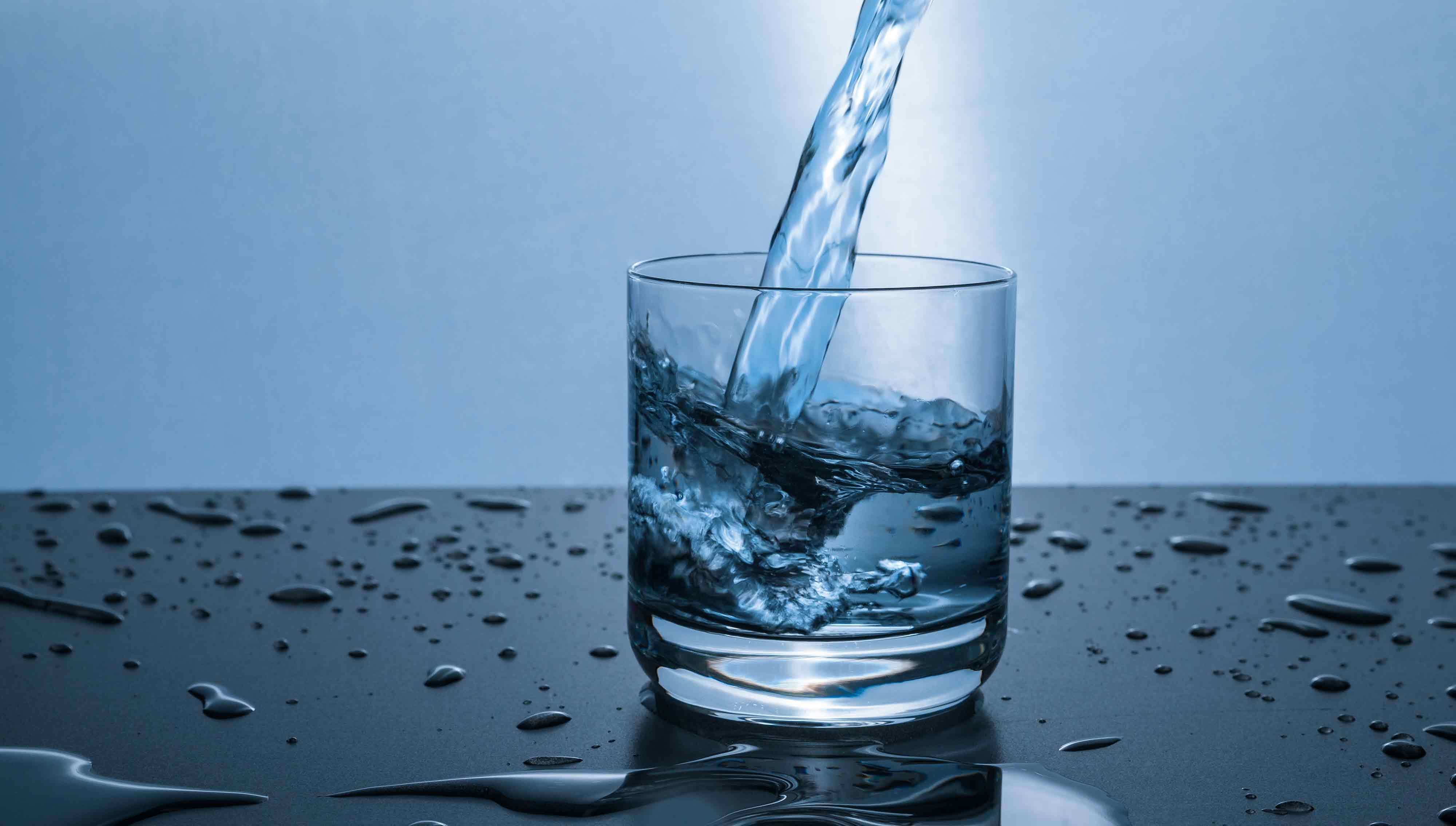 Does Drinking More Water Make You Sweat More?– Ejis